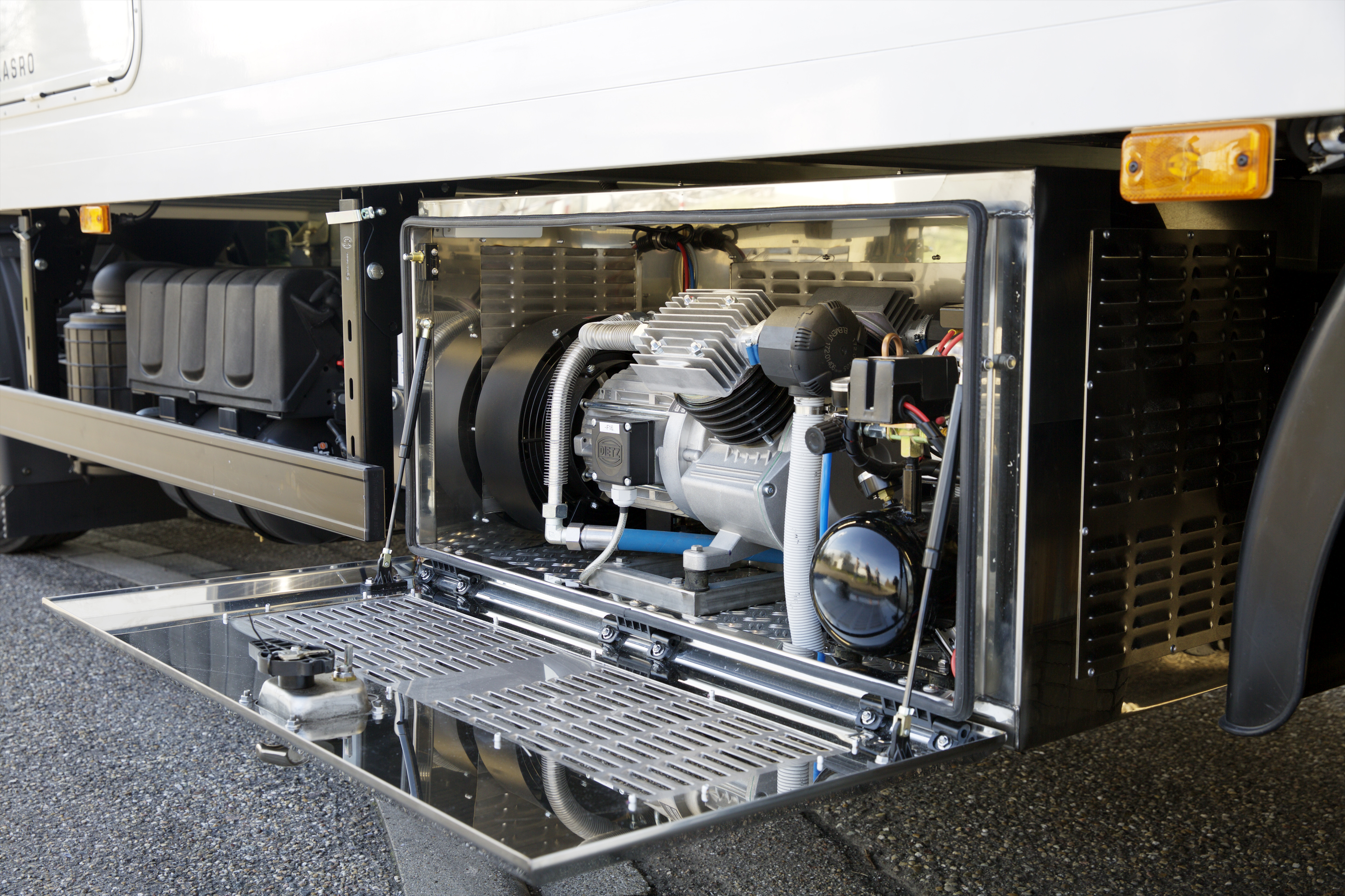 12 - 18 t PROFESSIONAL rehabilitation vehicle for KASRO electric ...